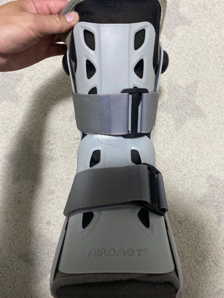 Aircast boot, Health & Nutrition, Assistive & Rehabilatory Aids ...