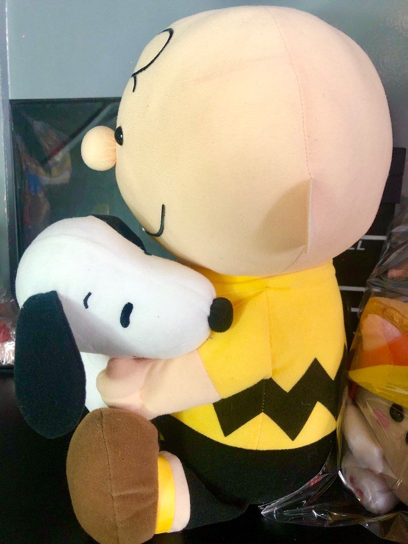 Big Charlie Brown and Snoopy Plush, Hobbies & Toys, Toys & Games on ...