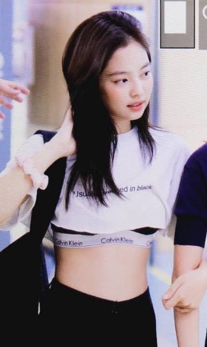 Blackpink Jennie Modern Black Set on Carousell