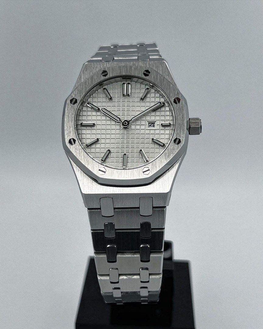 Custom Seiko Mod White AP Quartz in 33.5mm (unisex), Men's Fashion ...
