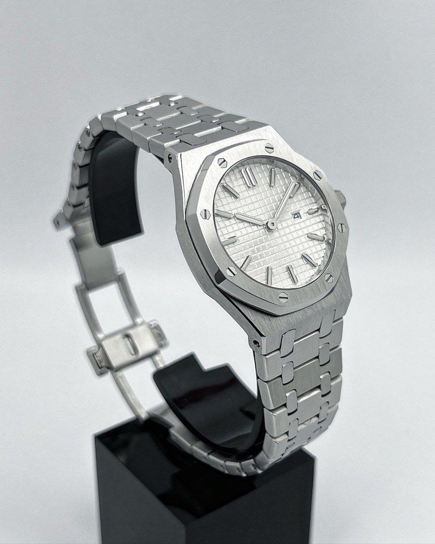 Custom Seiko Mod White AP Quartz in 33.5mm (unisex), Men's Fashion ...