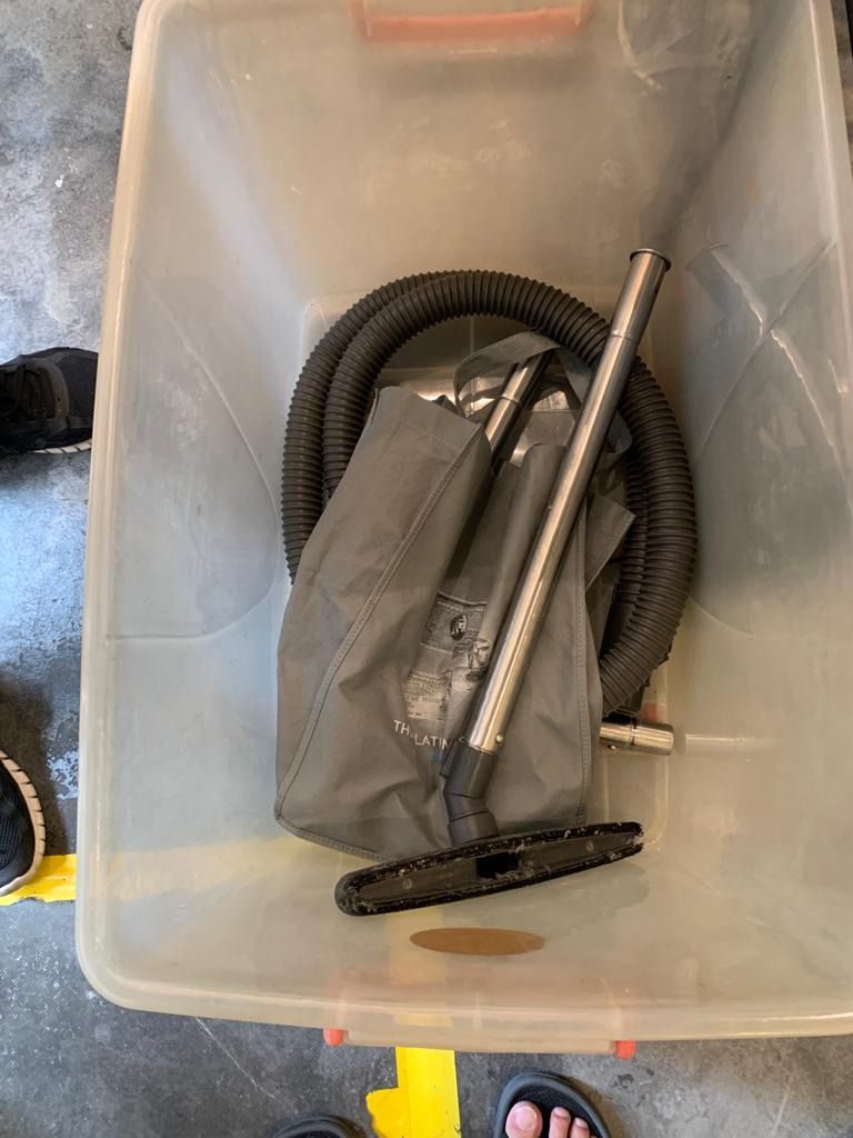 Delphin ProAir 950W Water Vaccum Cleaner [+30% off], TV & Home ...