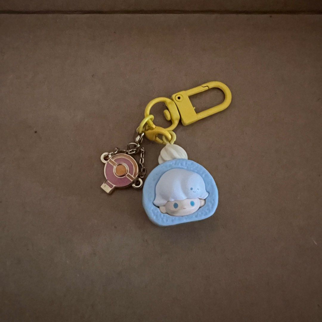 Dimoo keychain, Hobbies & Toys, Toys & Games on Carousell