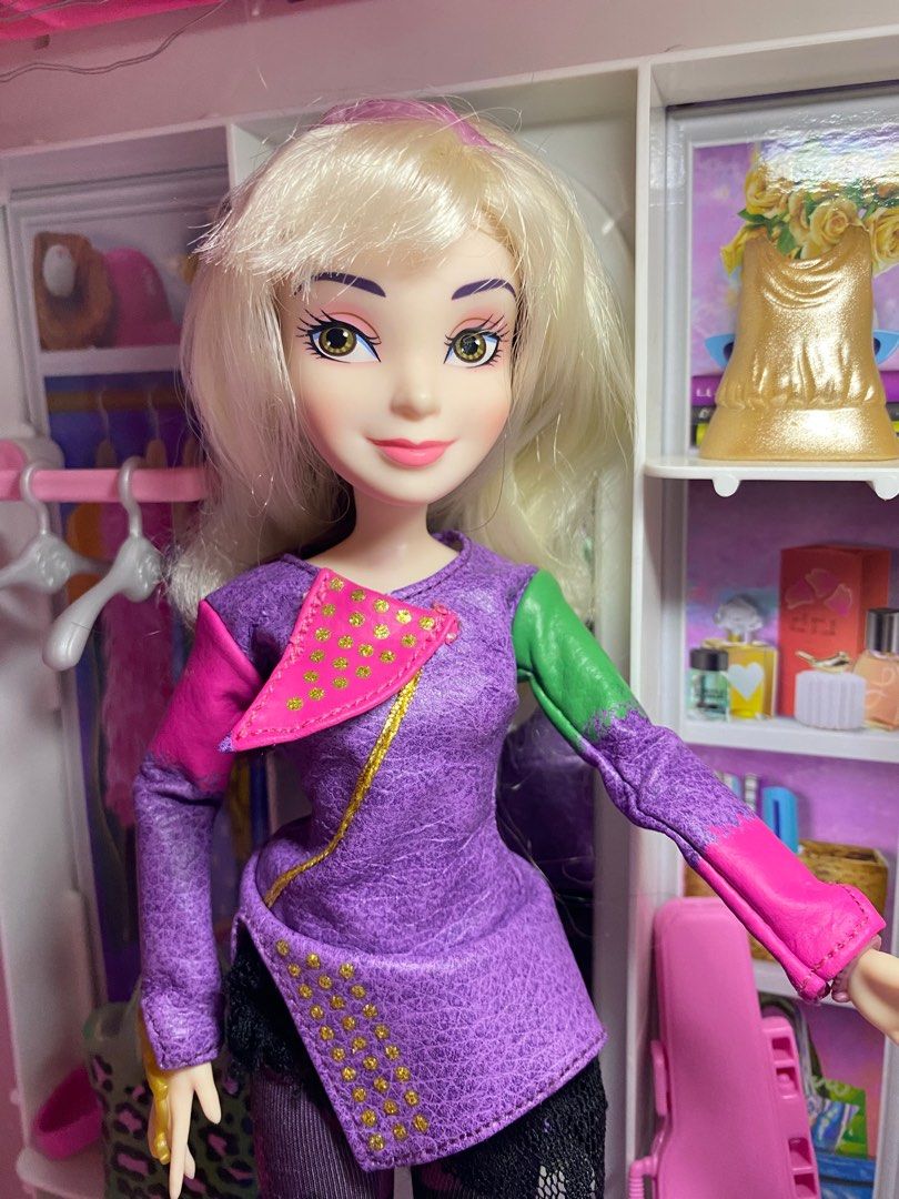 Disney Descendants Isle Style Switch Mal on Carousell