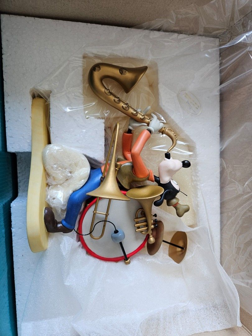 Disney Goofy One Man Band Collectible, 興趣及遊戲, 收藏品及紀念品, 明星周邊 - Carousell