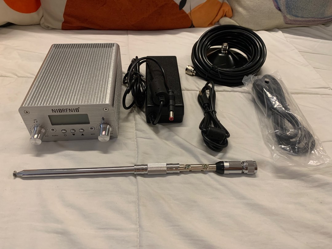 FM Broadcast Mini Transmitter (like mini Radio Station) Complete Set ...