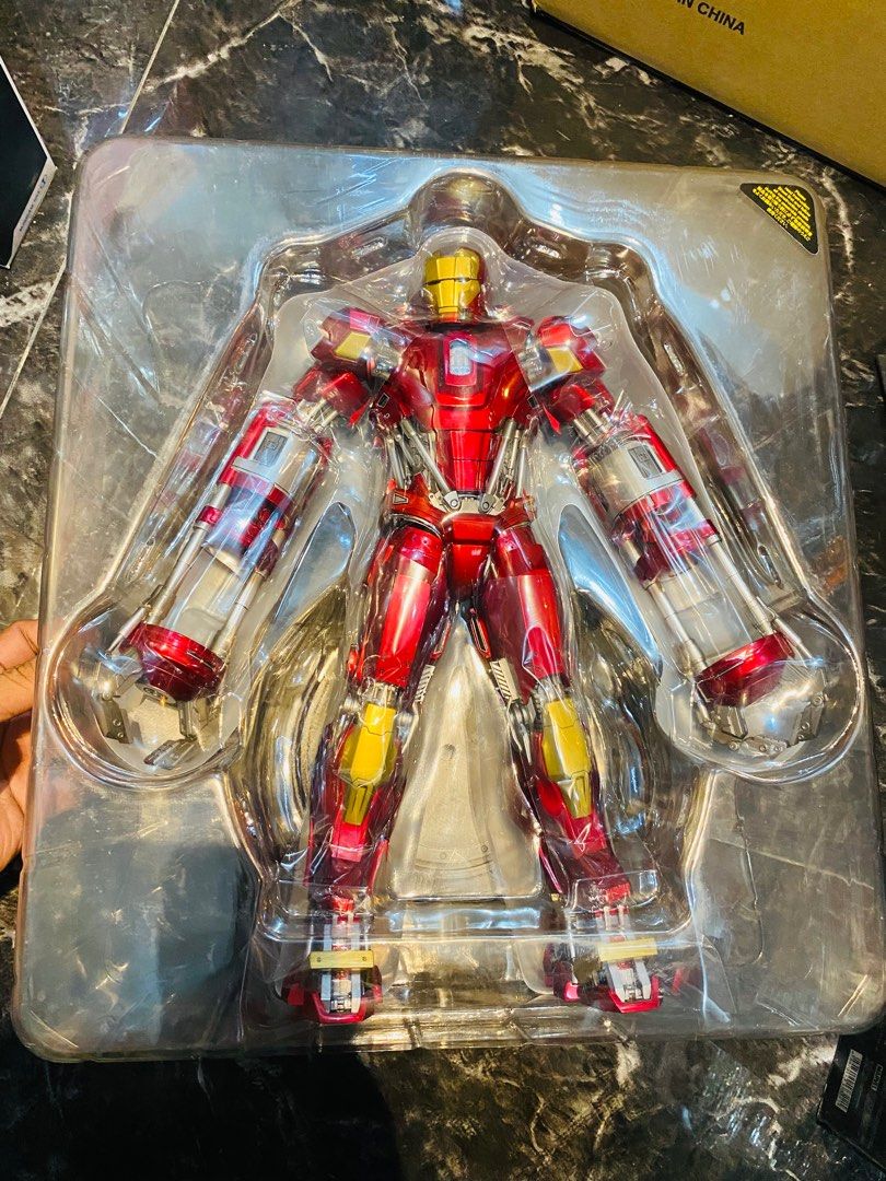 HOT TOYS IRONMAN RED-SNAPPER, Hobbies & Toys, Toys & Games on Carousell