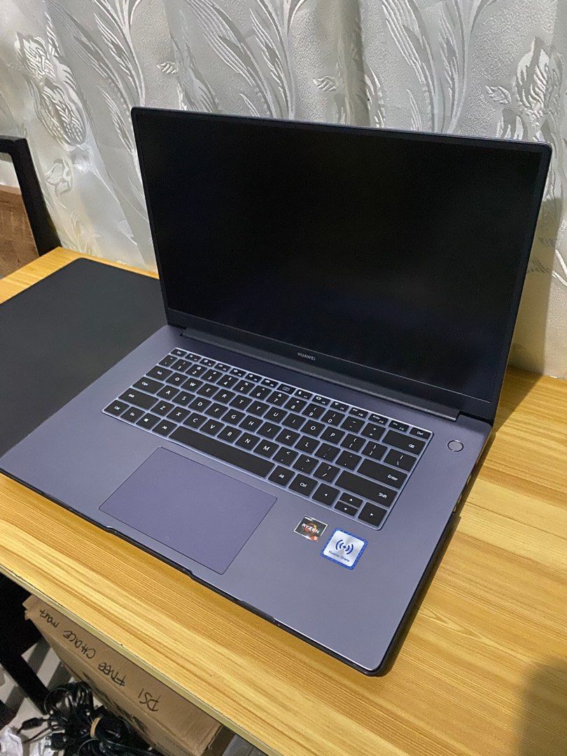 HUAWEI MATEBOOK D15/ AMD RYZEN 5 3500U/ 8GB RAM/ 256GB SSD + 1 TERA HDD ...