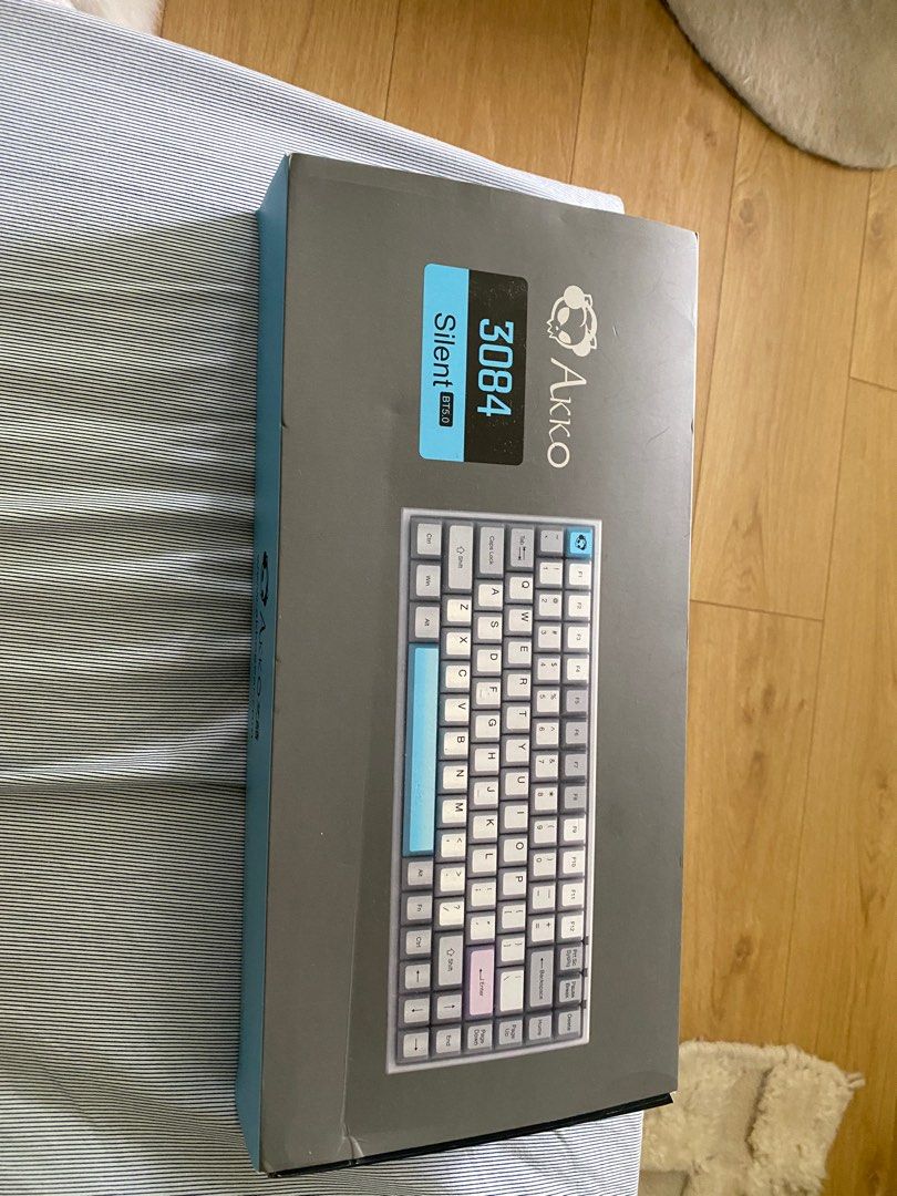 INTEREST CHECK: Akko Keyboard on Carousell