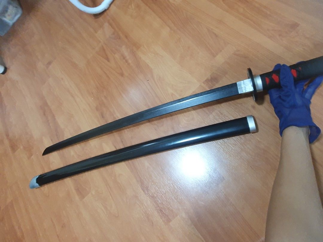 kimetsu no yaiba demon slayer tanjirous wooden dull nichirin katana, Sports Equipment, Bicycles ...