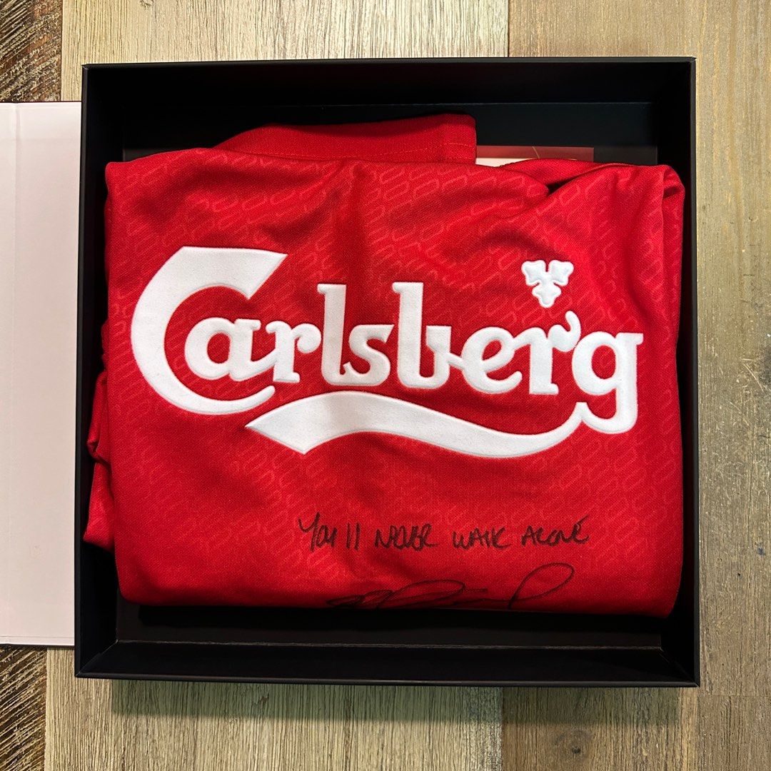 LFC Signed Gerrard Personalised Boxed Shirt, Hobbies & Toys ...
