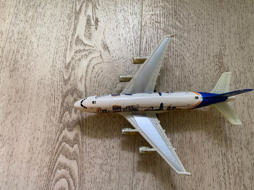 Model plane, Hobbies & Toys, Toys & Games on Carousell