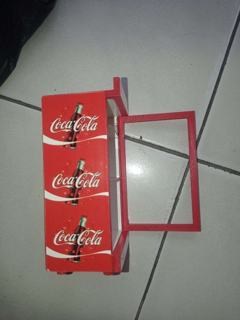 Pajangan Kulkas Coca Cola Miniatur, Antik, Pajangan di Carousell