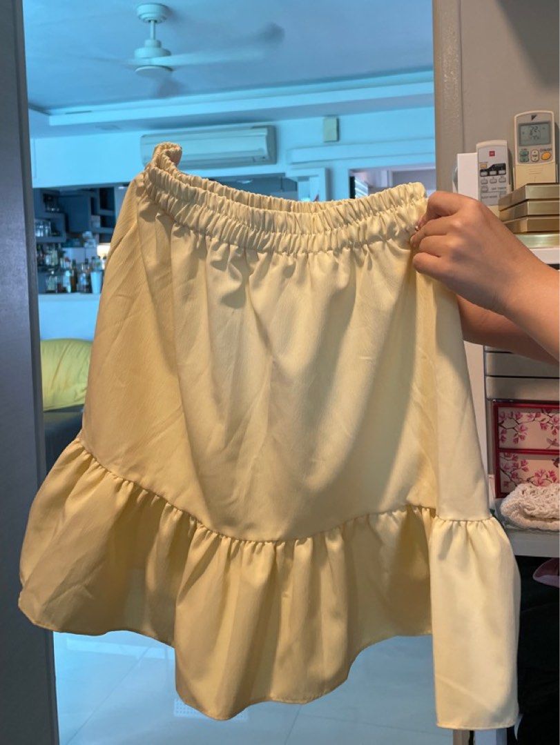 Pastel yellow ruffle skirt, Women's Fashion, Bottoms, Skirts on Carousell