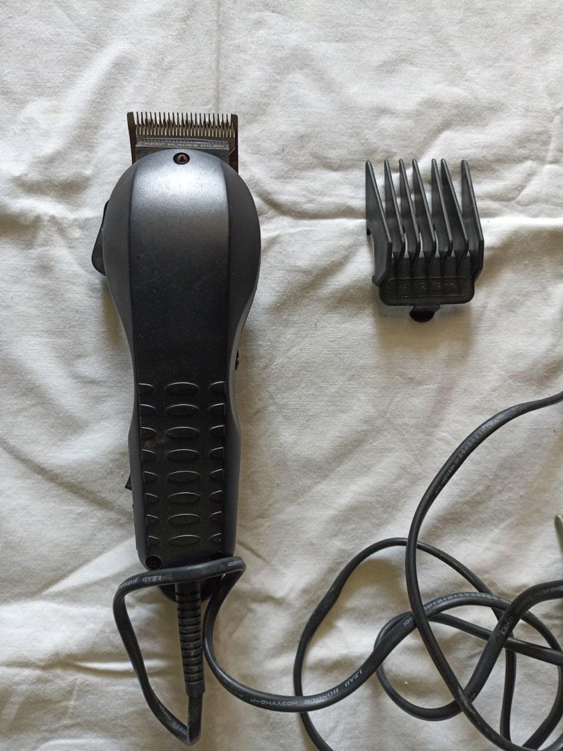 Pro Hair Clipper Cutter, Beauty & Personal Care, Hair on Carousell