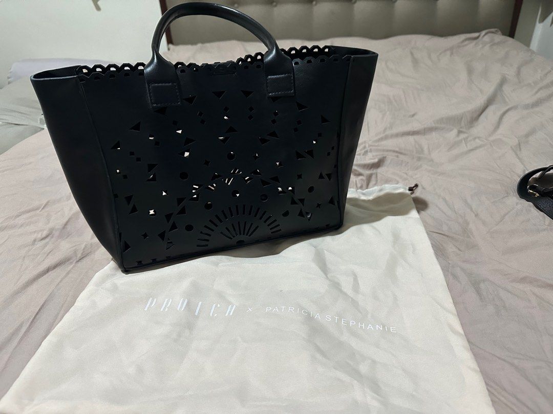 Protea x patricia stephanie, Fesyen Wanita, Tas & Dompet di Carousell
