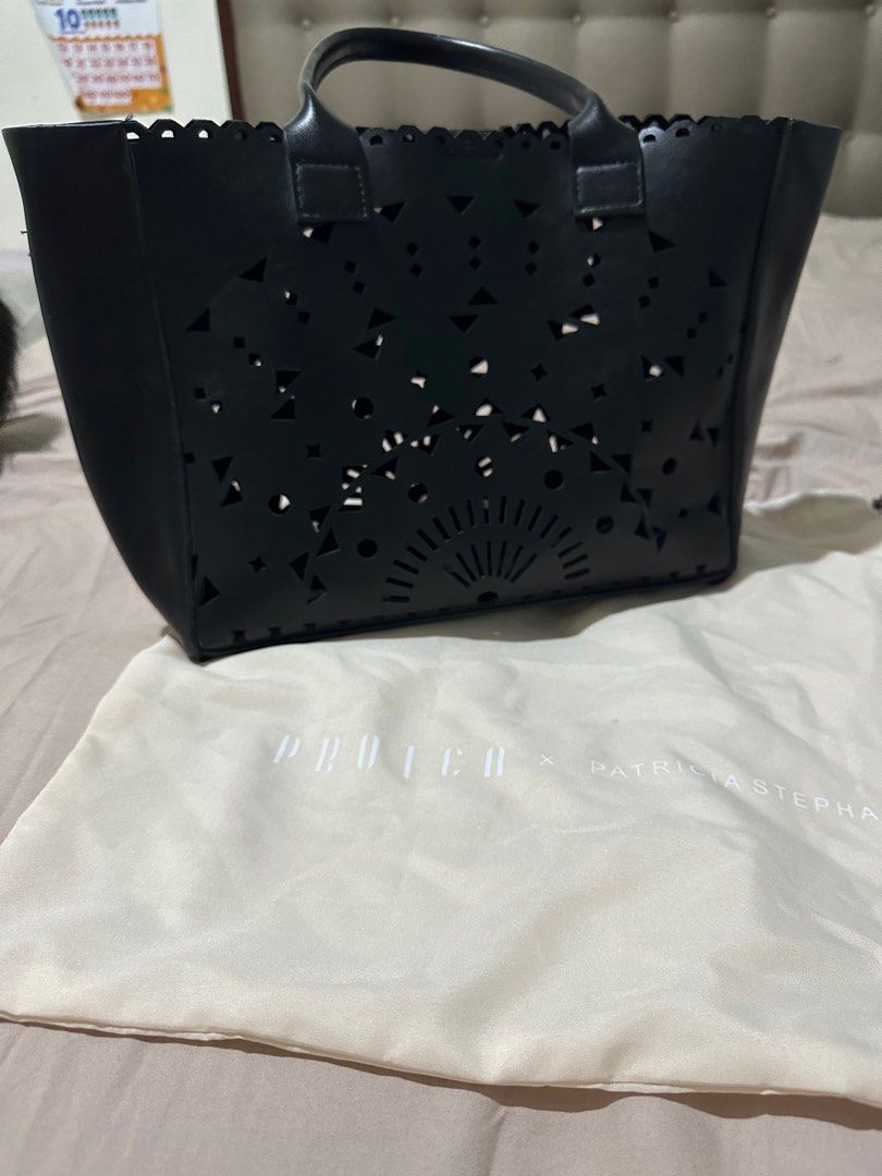 Protea x patricia stephanie, Fesyen Wanita, Tas & Dompet di Carousell
