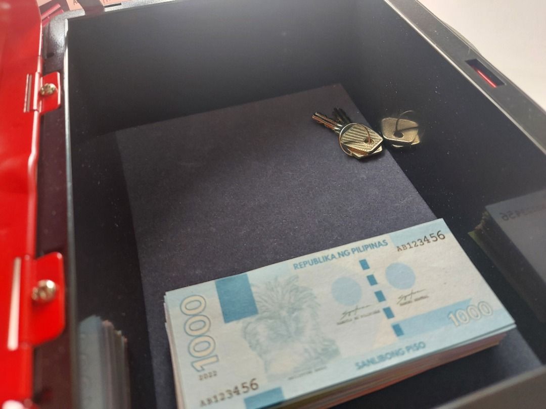 Red Cashbox | Deluxe Key Lock Cash Box | CB-9703 on Carousell