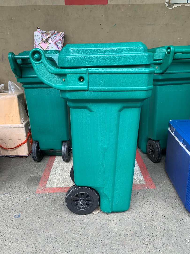 ROLLER KING TRASH BIN, Furniture & Home Living, Cleaning & Homecare ...