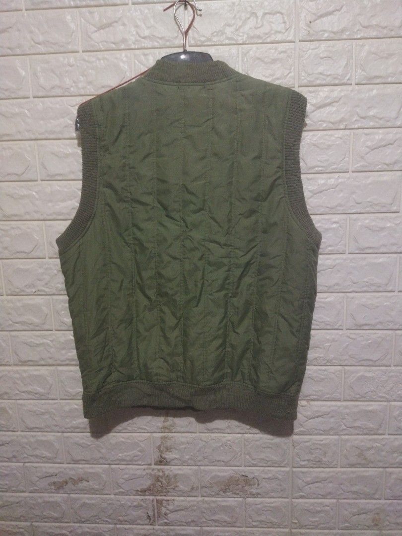 Rompi Army new look, Fesyen Pria, Pakaian , Baju Luaran di Carousell