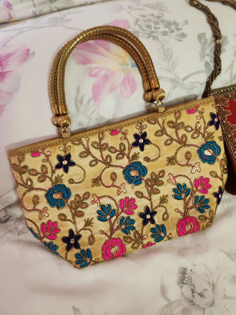 Saree bag, Women's Fashion, Bags & Wallets, Clutches on Carousell