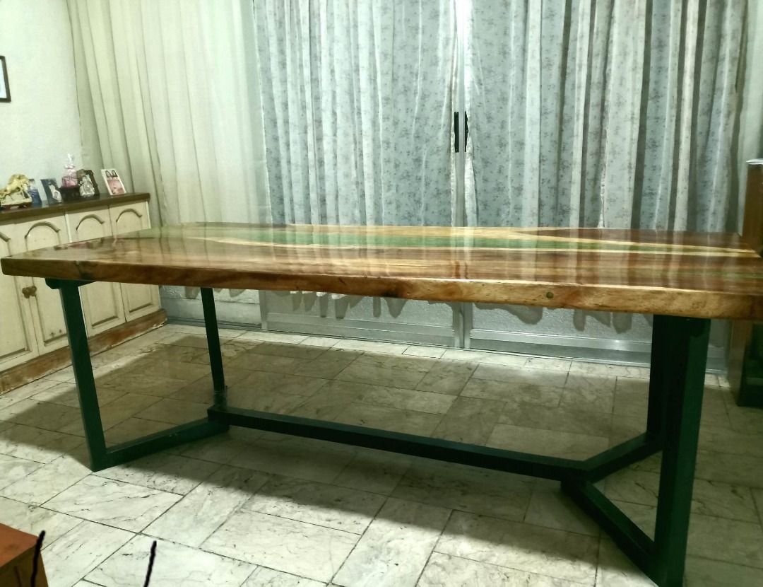 SOLID & THICK ACACIA WOOD DINING TABLE w/RESIN DESIGN. CUSTOMIZED. (8 ...