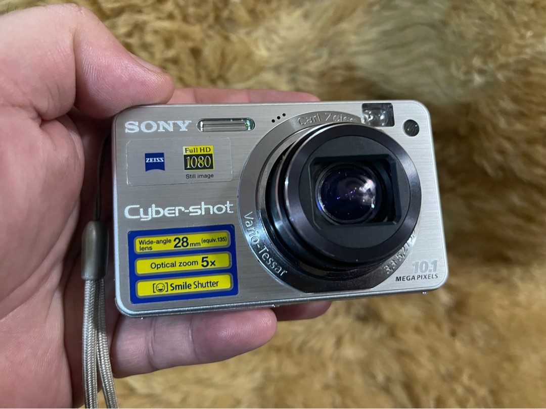 Sony Cybershot DSC-W710 Digital Camera, Photography, Cameras on Carousell