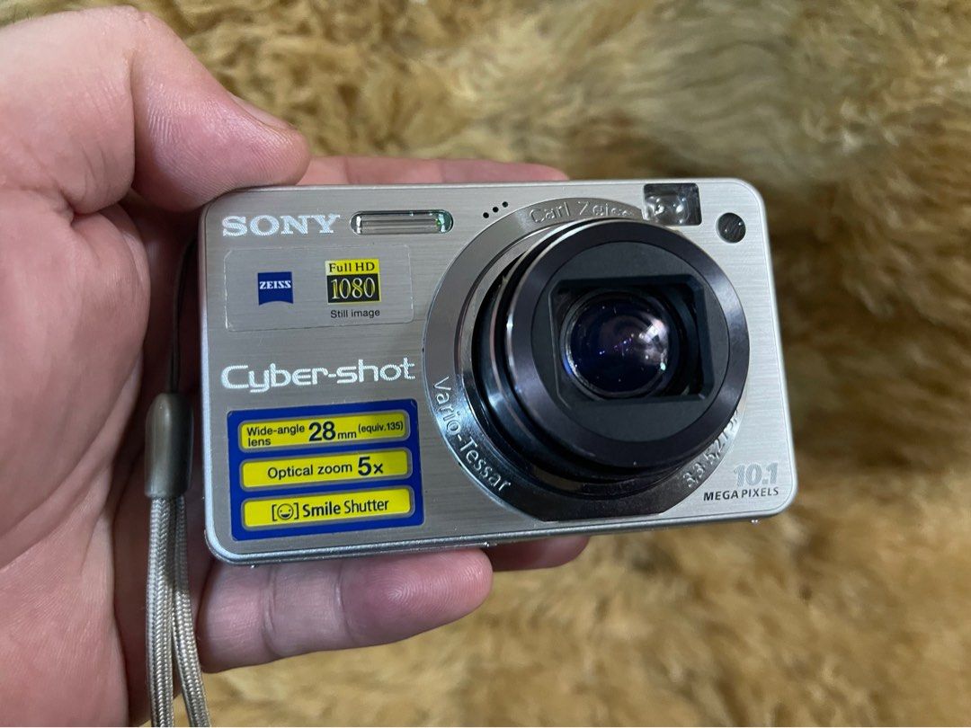 Sony Cybershot DSC-W710 Digital Camera, Photography, Cameras on Carousell