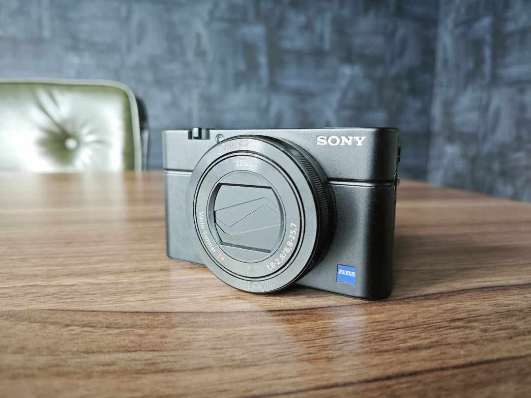 SONY RX100 III (DSC-RX100M3), Photography, Cameras on Carousell