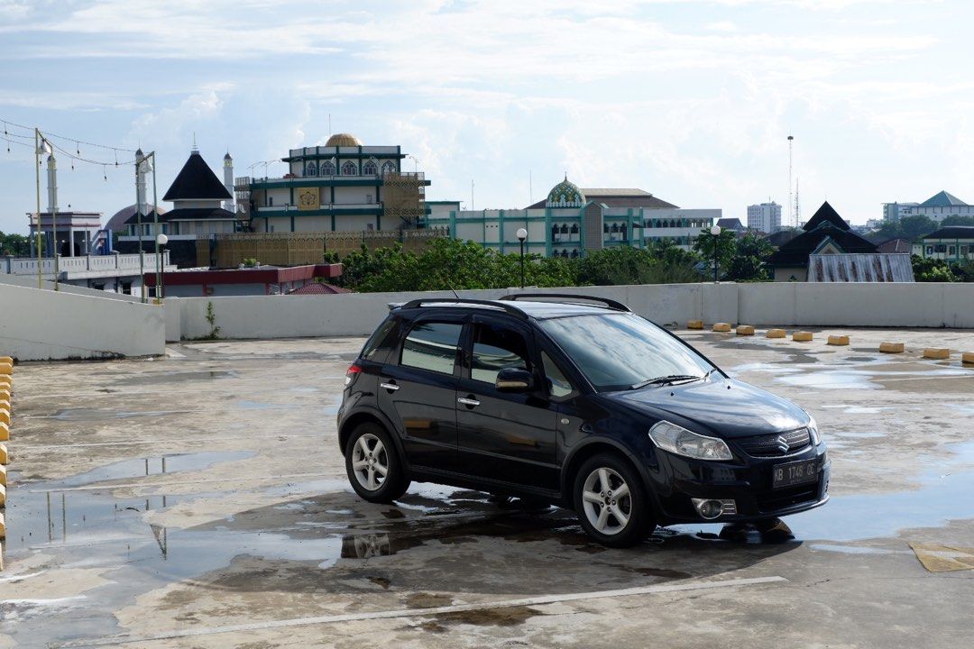 Suzuki SX4 X-Over, Mobil & Motor, Mobil untuk Dijual di Carousell