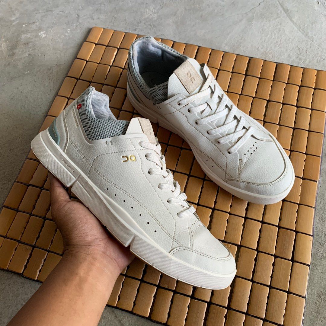 Swiss Engineering The Roger White, Fesyen Pria, Sepatu , Sneakers di ...