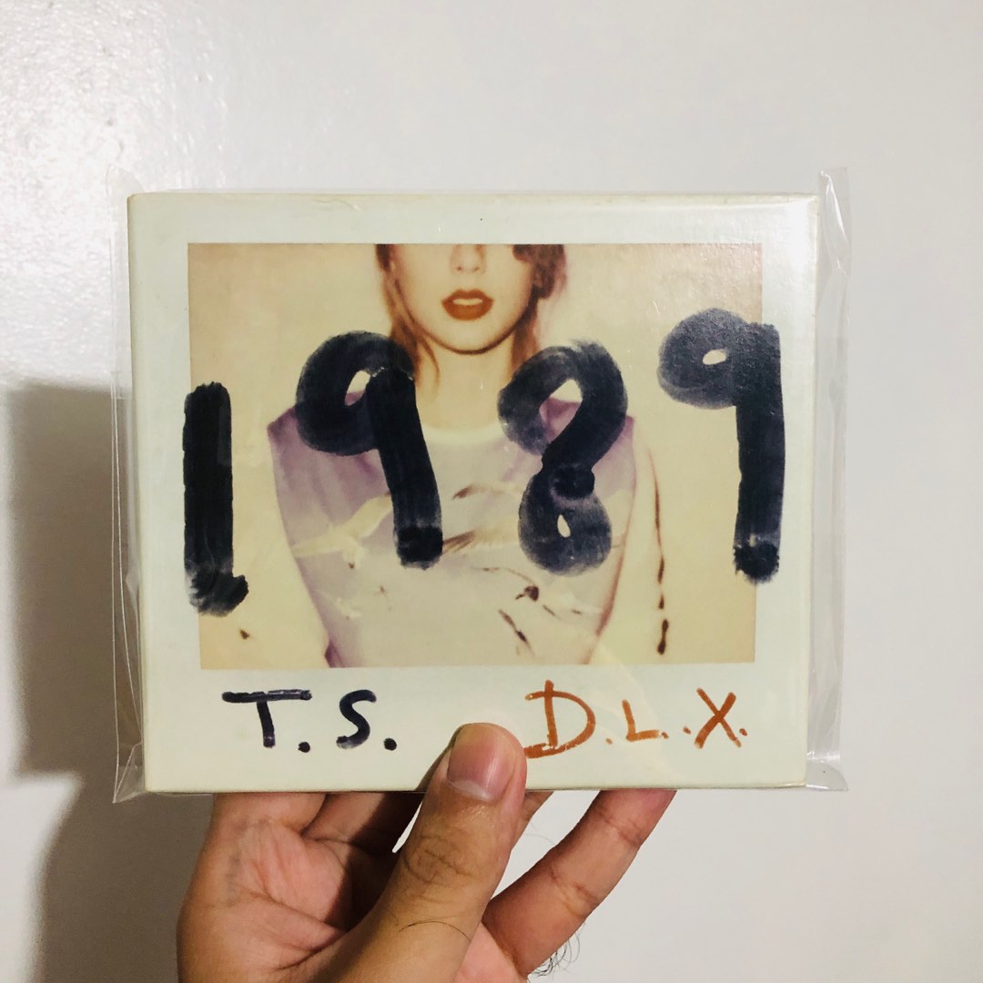 Taylor Swift - 1989 (Target Exclusive) Deluxe CD with Set 5 Polaroids ...