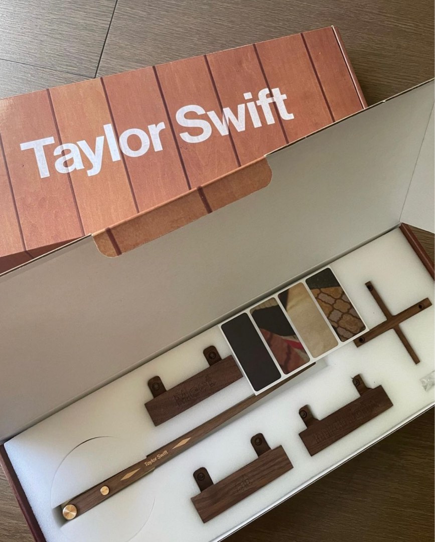 Taylor Swift Midnights Vinyl Clock, Hobbies & Toys, Music & Media, CDs ...