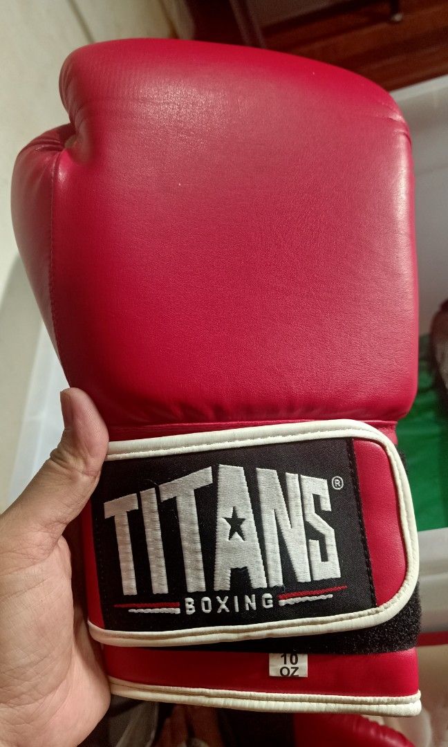 Titan 10oz Boxing Gloves on Carousell