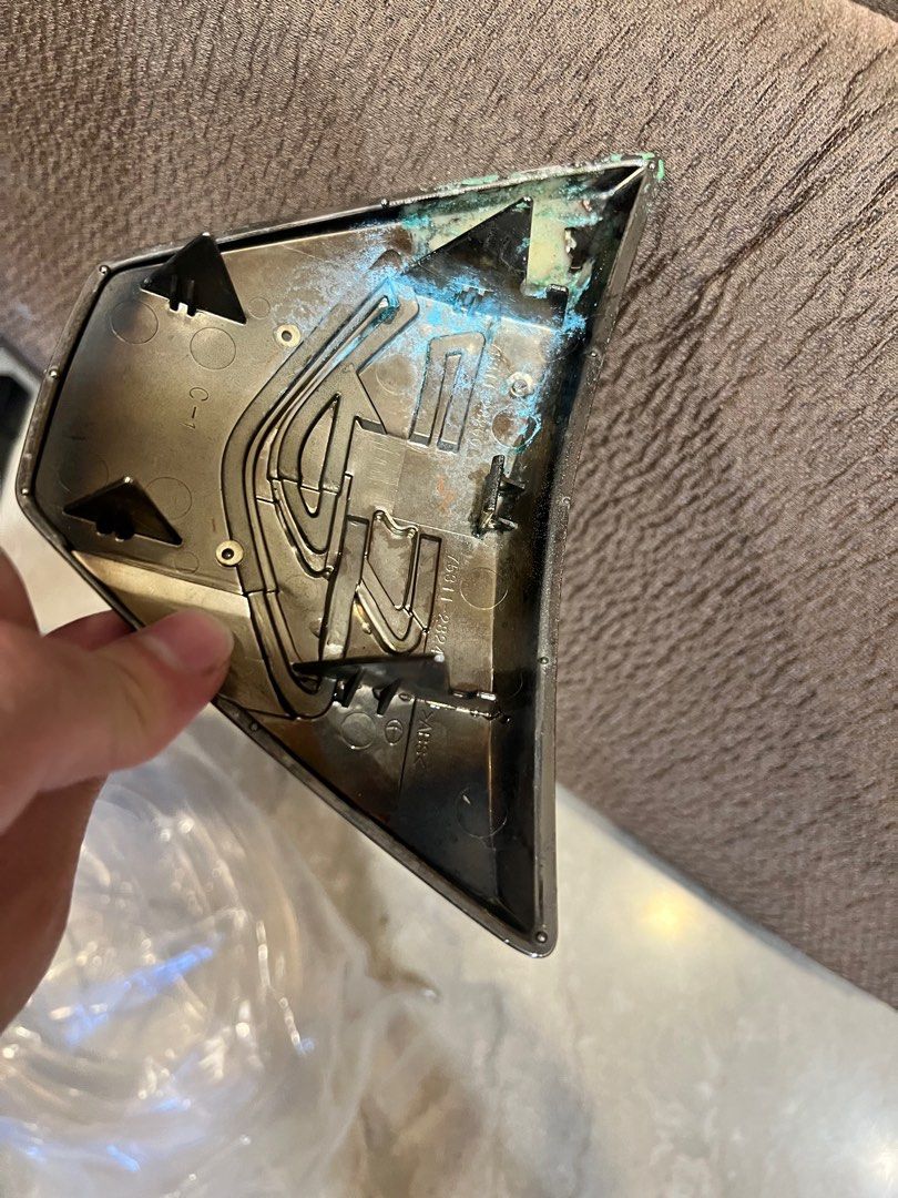 Toyota estima original front logo emblem, Everything Else on Carousell