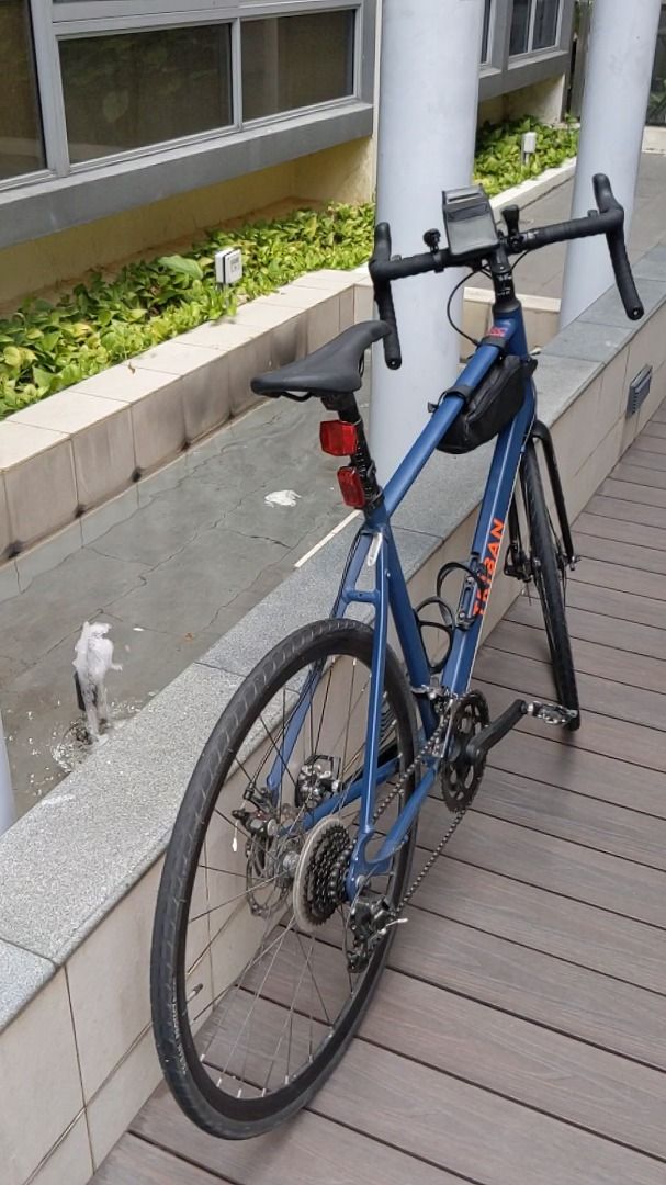 Triban RC120 (XL) with accessories | Road bike, Sports Equipment ...