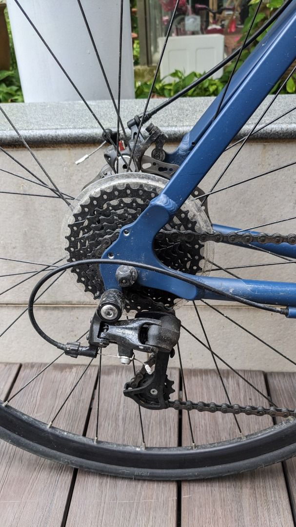 Triban RC120 (XL) with accessories | Road bike, Sports Equipment ...