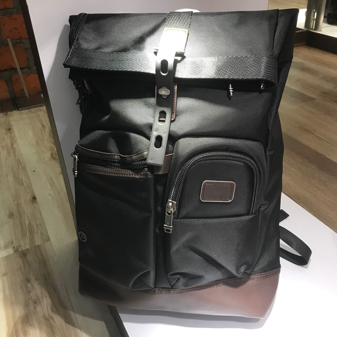 Tumi Backpack, Barang Mewah, Tas & Dompet di Carousell