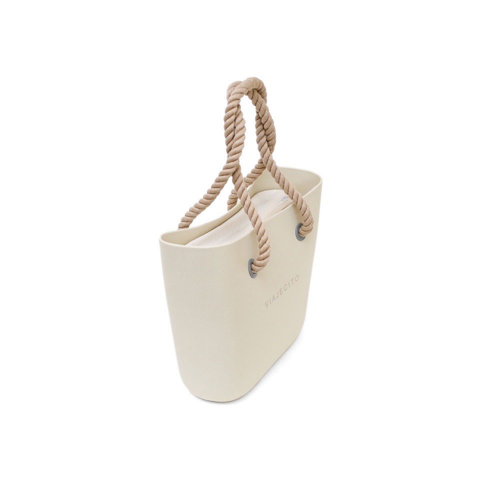 Viajecito Midi Tote Bag in Merengue on Carousell