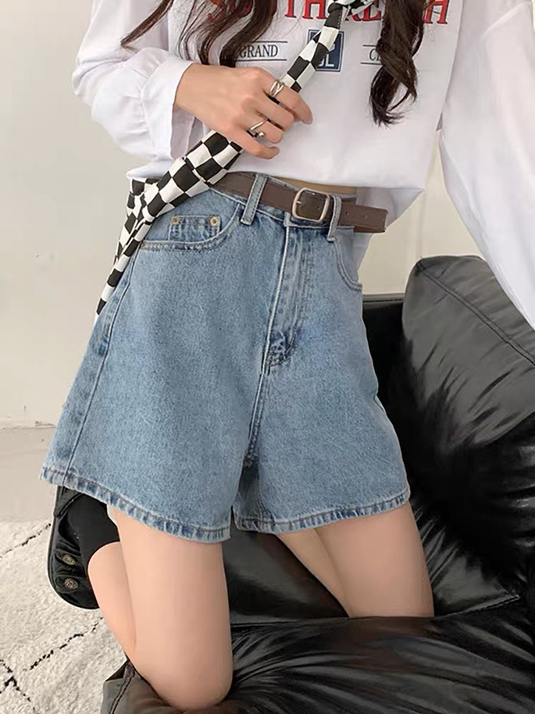 wide leg short pants, Women's Fashion, Bottoms, Shorts on Carousell