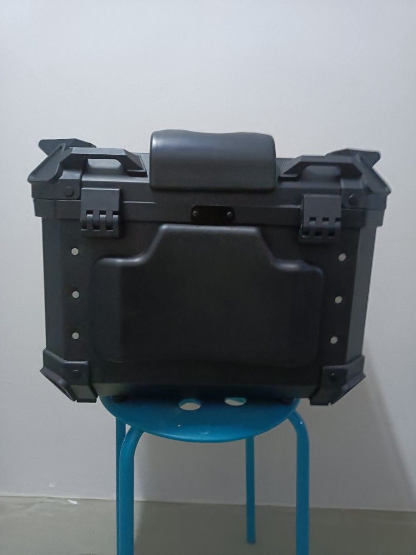 Zedge 45L Top box with plate, Motorcycles, Motorcycle Accessories on ...