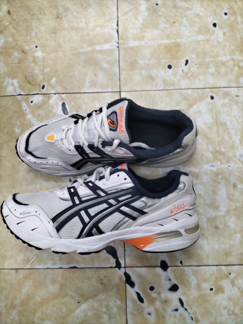 ASICS GEL 1090, Men's Fashion, Footwear, Sneakers on Carousell