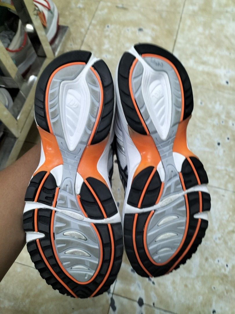 ASICS GEL 1090, Men's Fashion, Footwear, Sneakers on Carousell