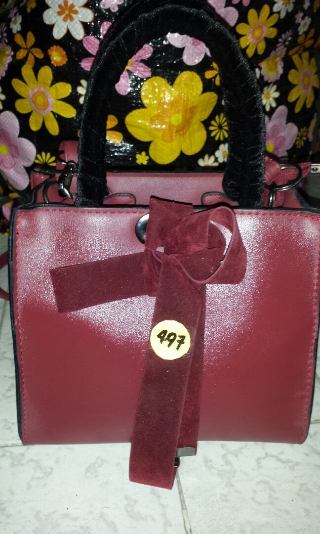 Bag ukay source, Women's Fashion, Bags & Wallets, Shoulder Bags on Carousell