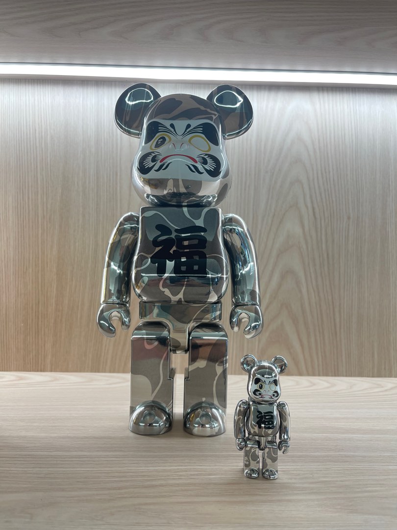 Bape Gold Manekineko Silver Daruma 400% & 100% Bearbrick, Hobbies ...