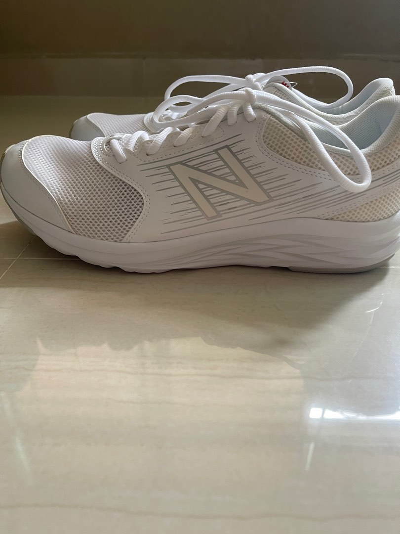 BNIB New Balance White Shoes, Women's Fashion, Footwear, Sneakers on ...