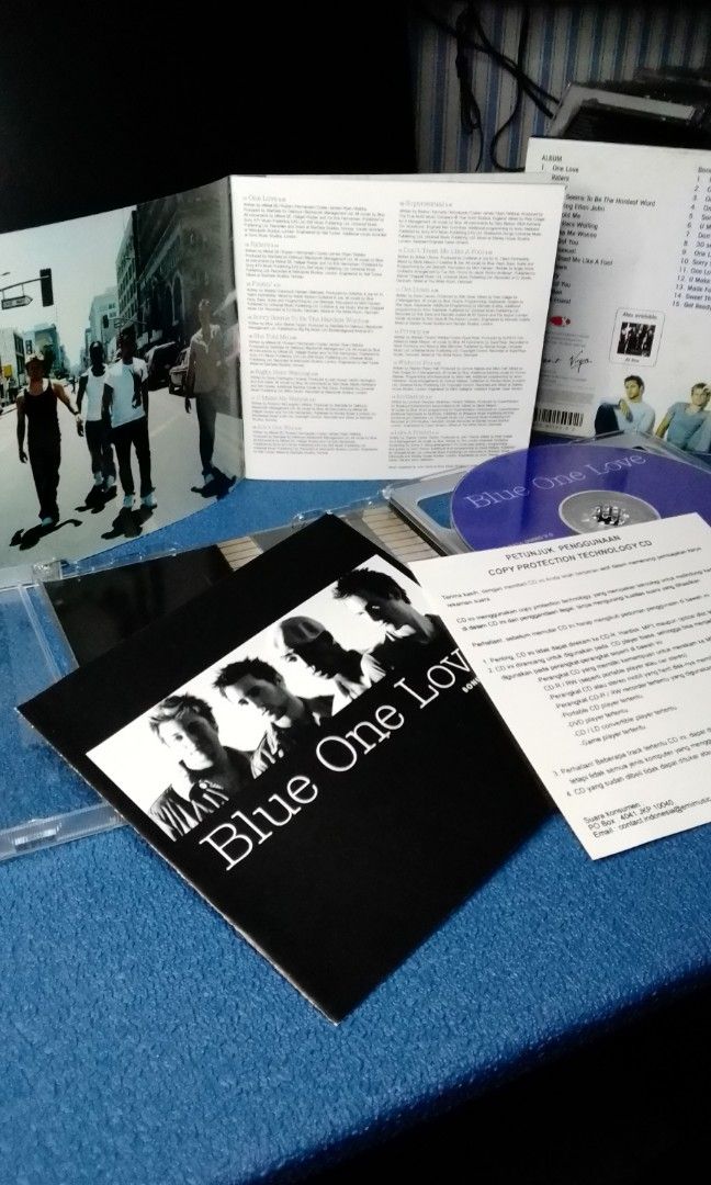 CD Blue One Love, Musik & Media, CD, DVD & Lainnya di Carousell