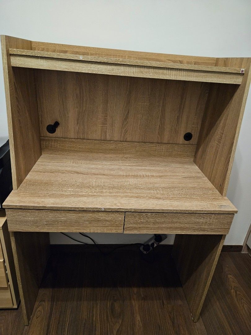 Computer / Study Table with Melamine Surface. No Scratches or Markings ...