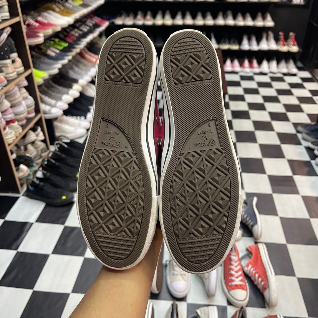 Converse Low Cut, Women's Fashion, Footwear, Sneakers on Carousell