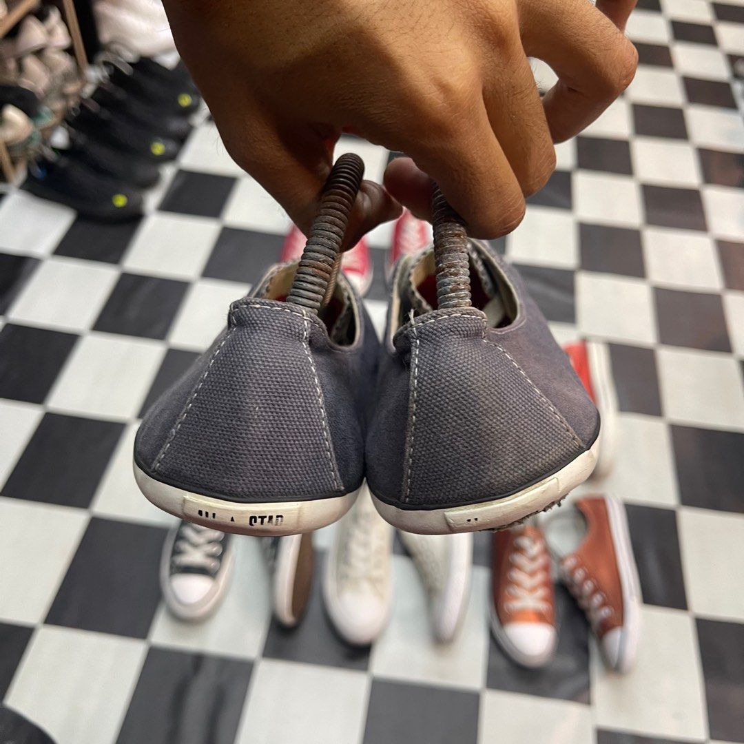 Converse Low Cut, Women's Fashion, Footwear, Sneakers on Carousell